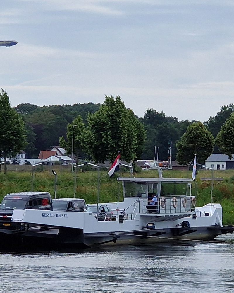 Duitse zeppelin boven Midden-Limburg trekt bekijks - L1 Nieuws