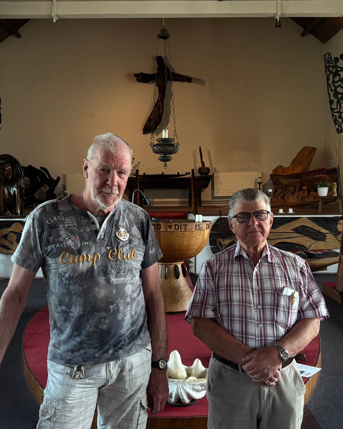 Guus en Adrie starten petitie om Sint Barbarakerk in Breskens te ...