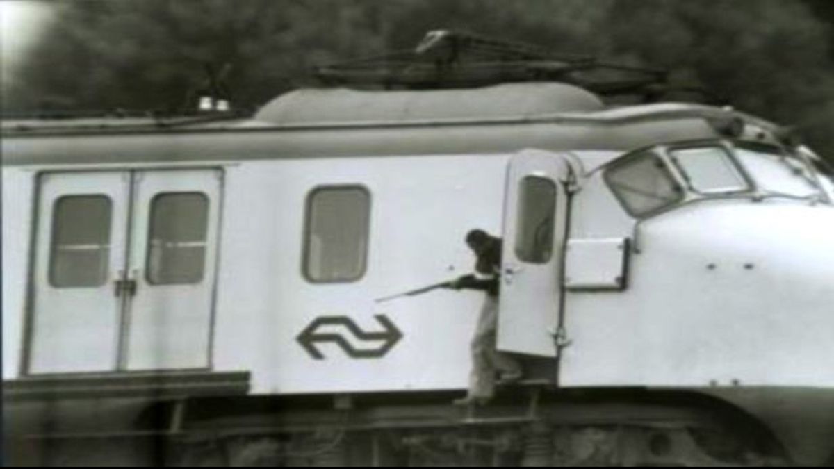 Nieuw licht op beëindiging Molukse treinkaping bij De Punt - RTV Noord