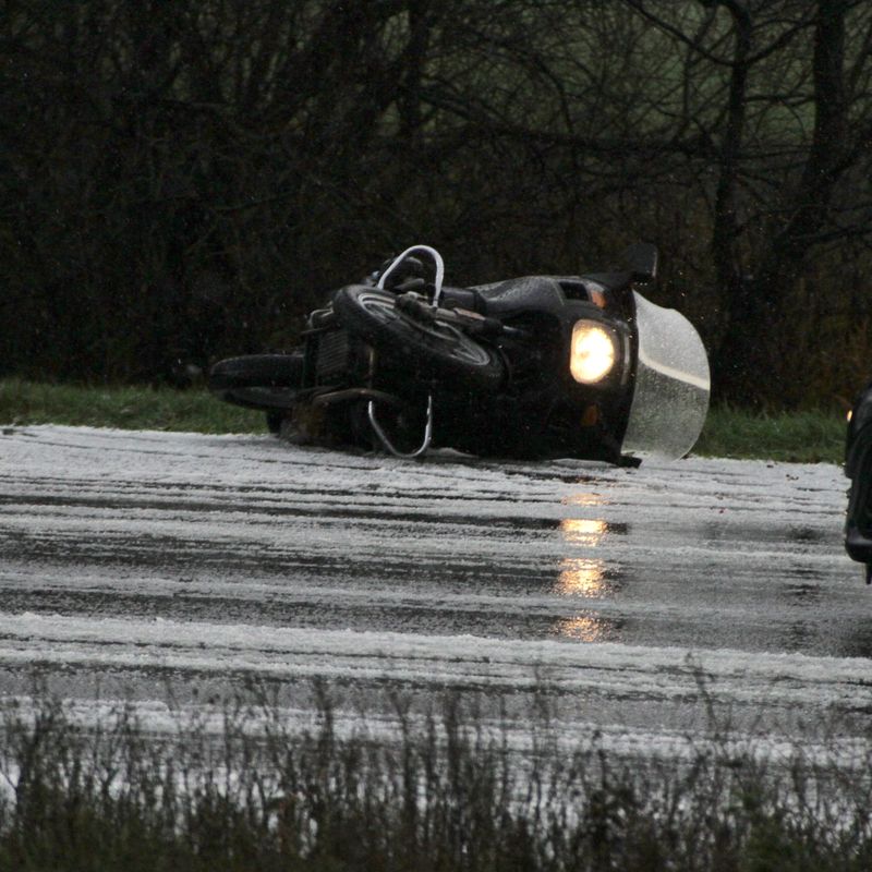 Meerdere ongelukken op A28 door gladheid - Omroep Gelderland