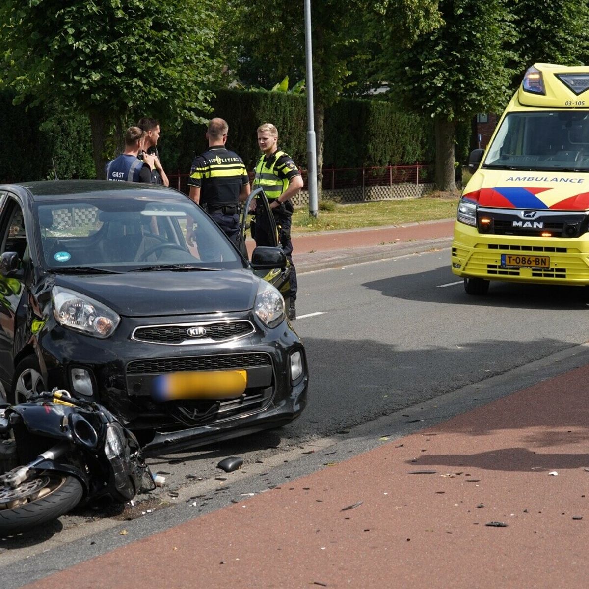 Motorrijder raakt gewond bij botsing met auto in Assen - RTV Drenthe