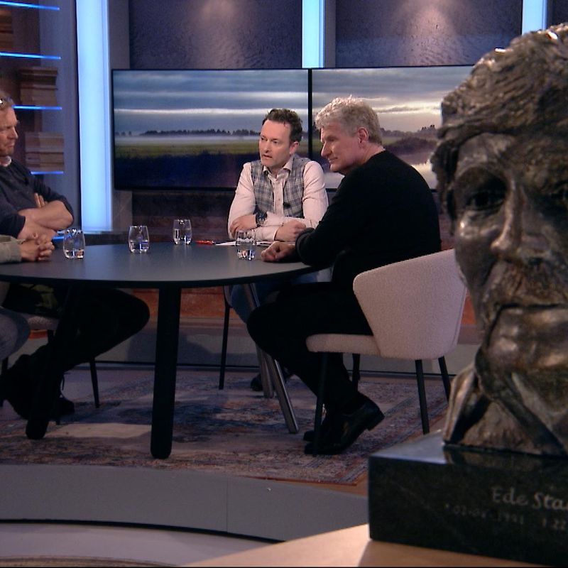 Boek over Ede Staal is af: 'Ik ben nog nooit zo dicht bij mijn vader ...