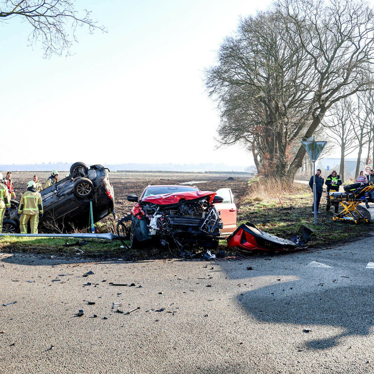 Twee gewonden bij botsing in Odoornerveen - RTV Drenthe