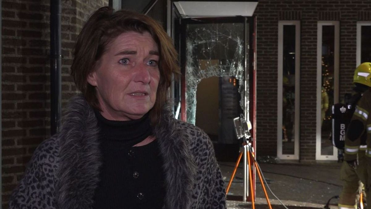 Jantine ontredderd na verwoestende brand in haar kapsalon: 'Ze menen ...