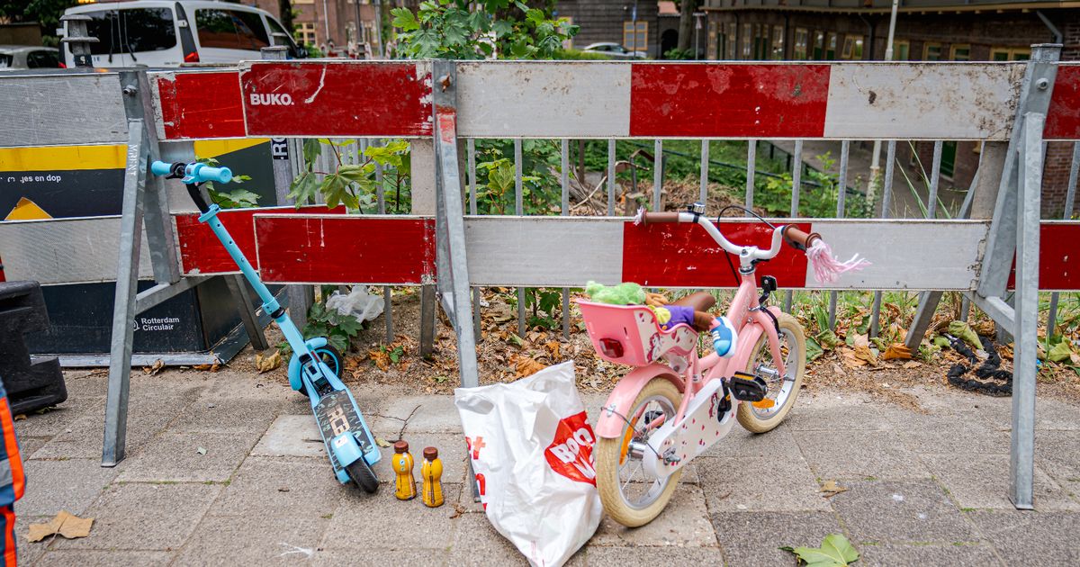 Botsing tussen scooterrijder en twee kinderen op step en fiets - Rijnmond