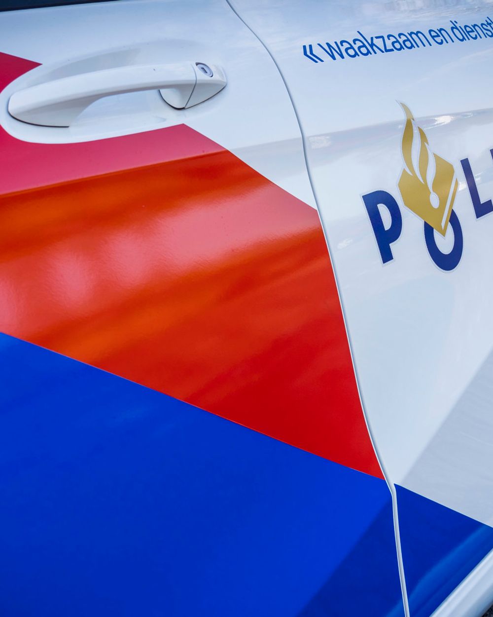 Arrestatieteam valt woning in Terneuzen binnen - Omroep Zeeland
