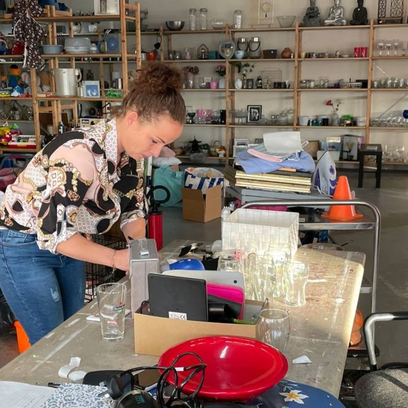 Kringloop Robin Hood opent in Leek: 'We willen mensen helpen met onze ...