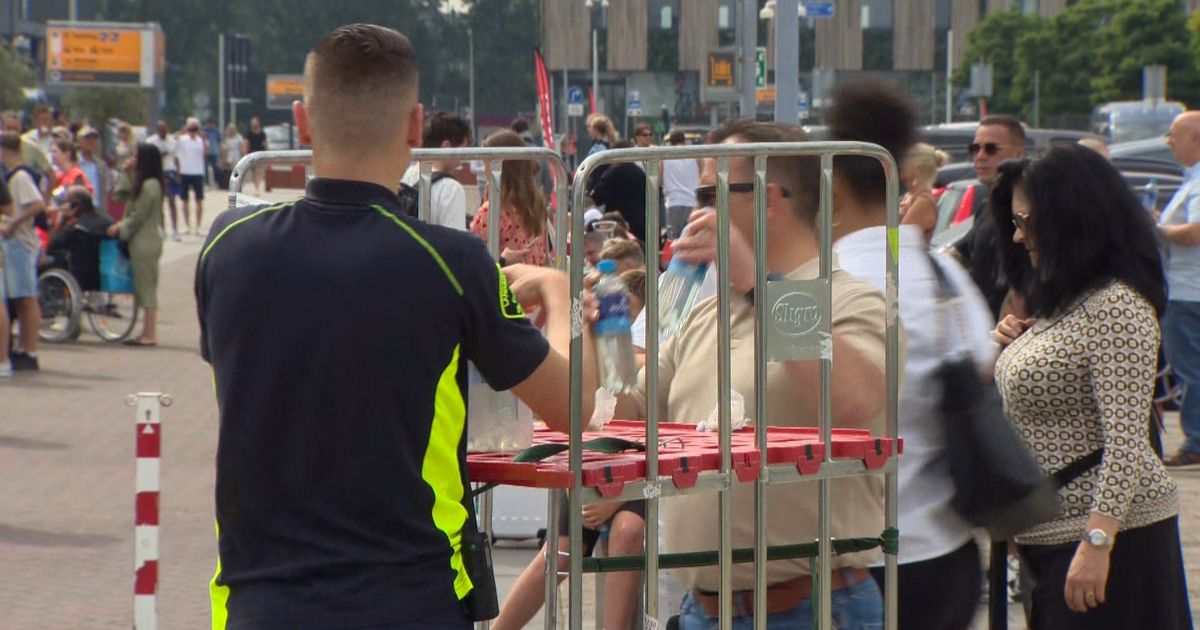 Zo ervaren reizigers de wachttijd op Rotterdam The Hague Airport - Rijnmond