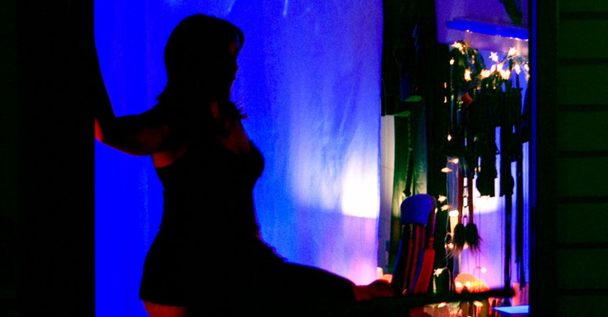 Geschreeuw en bedreigingen: celstraffen geëist voor seksuele uitbuiting ...