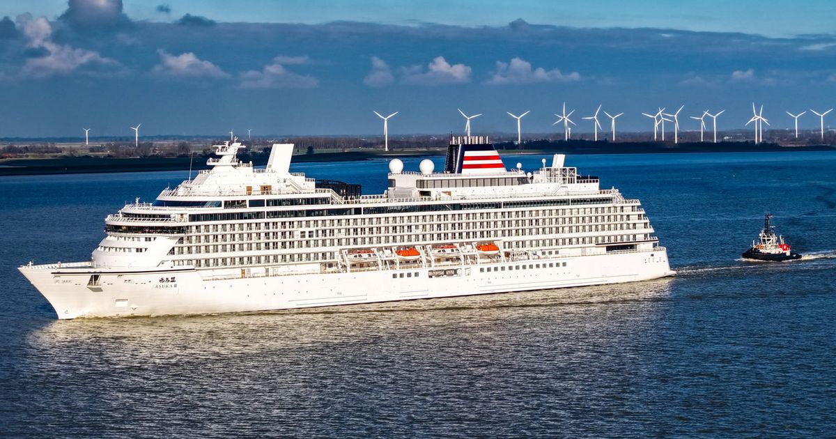 Japans cruiseschip Asuka III op weg naar de Eemshaven - RTV Noord