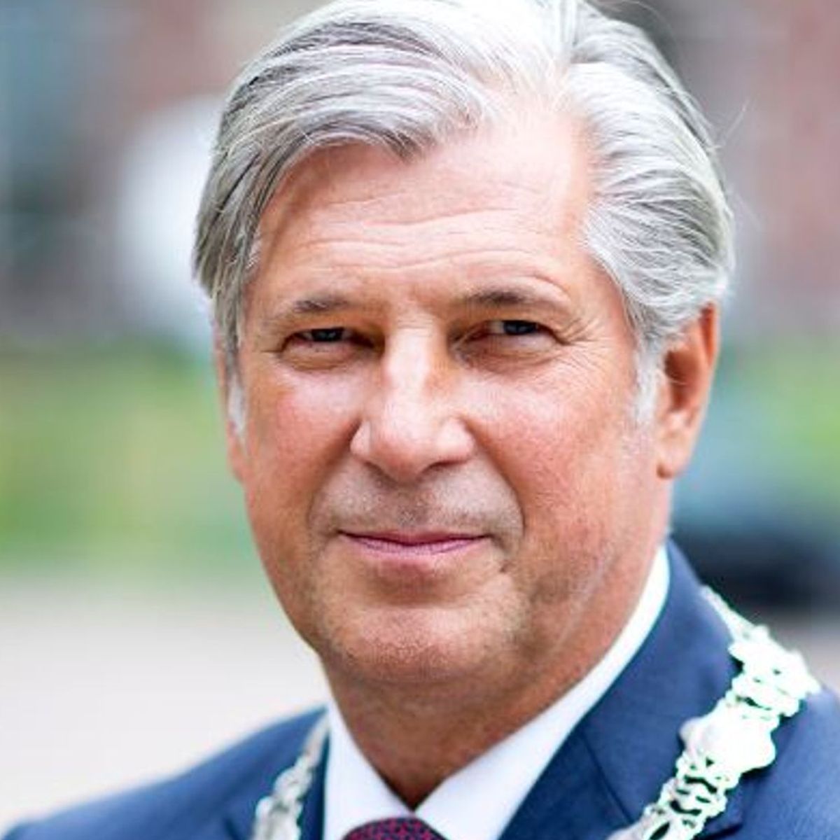 Peter Oskam weg als burgemeester Capelle en is vanaf nu griffier in ...