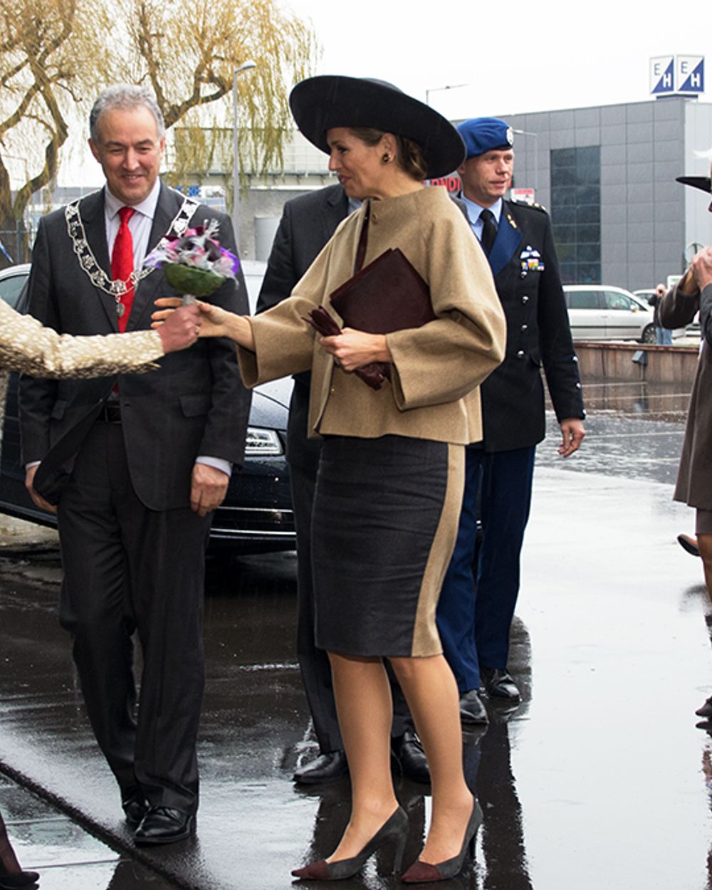 Koningin Máxima opent nieuwbouw Schmidt Zeevis - Rijnmond