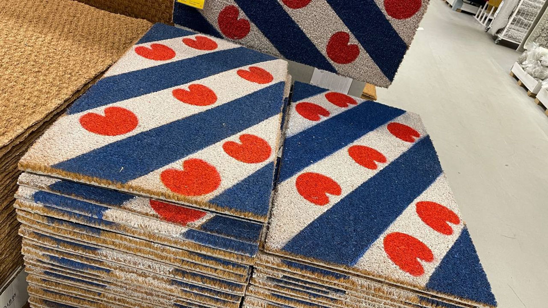Wat is er aan de hand met de populariteit van de Drentse vlag? - RTV ...