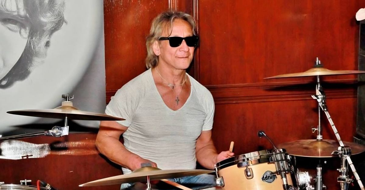 Voormalig drummer van bekende band overleden - Omroep West