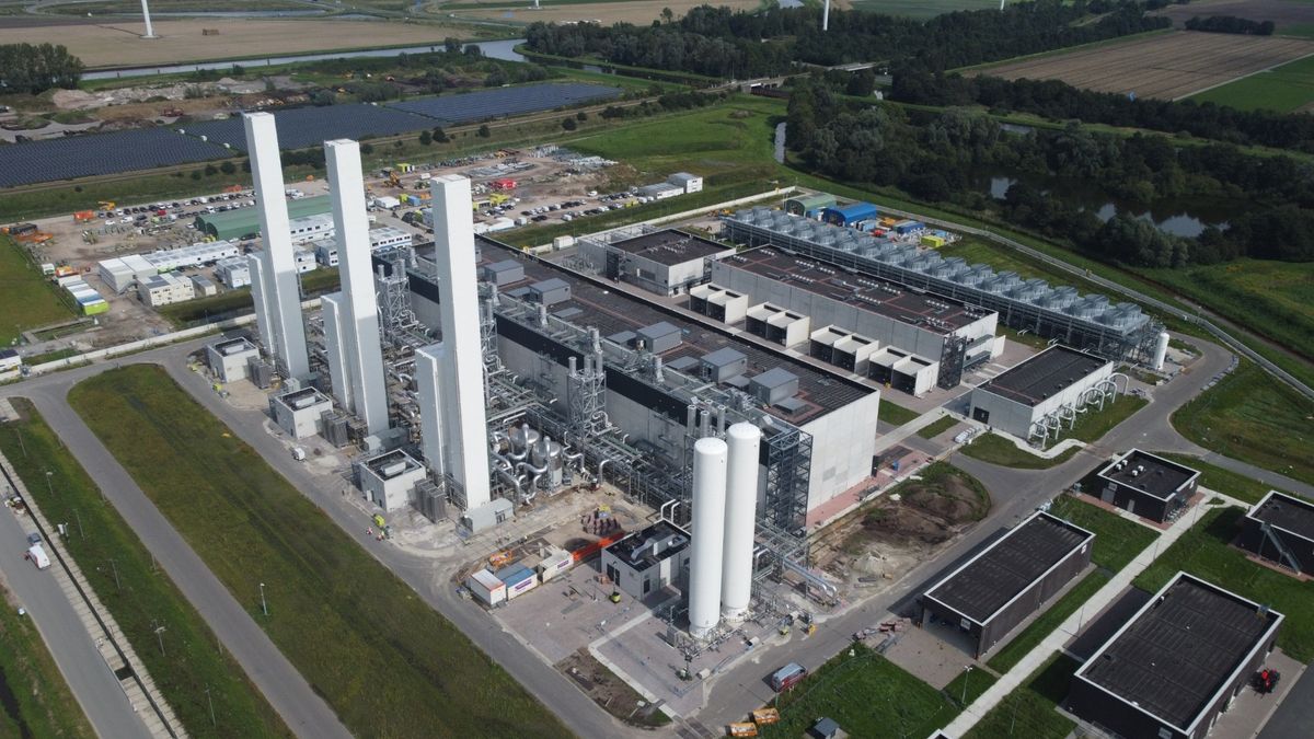 In beeld: Stikstoffabriek Zuidbroek begint na maanden vertraging met ...