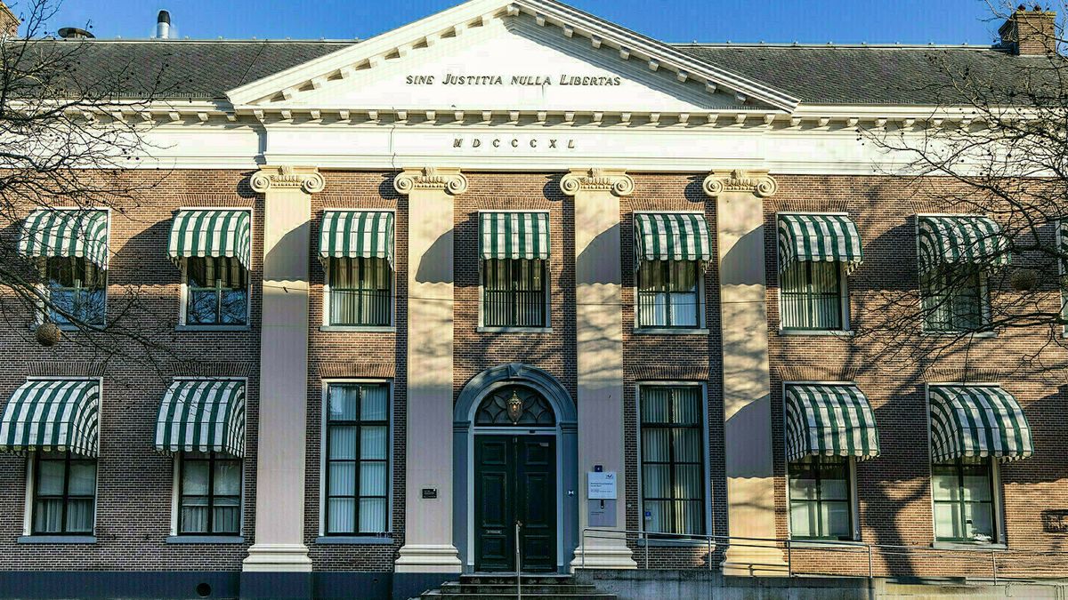 Taakstraf voor poging tot dwang met seksvideo’s en vernieling auto in ...