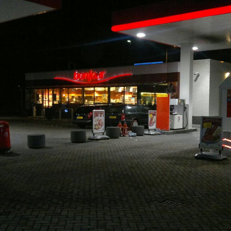 Overval op tankstation A1 Barneveld - Omroep Gelderland