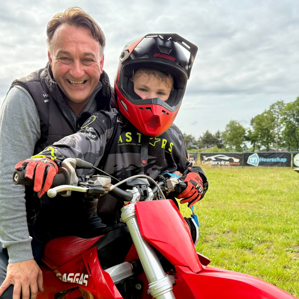 Moto2-teammanager Jarno Janssen is vader van drie kinderen: 'Zorgt voor ...