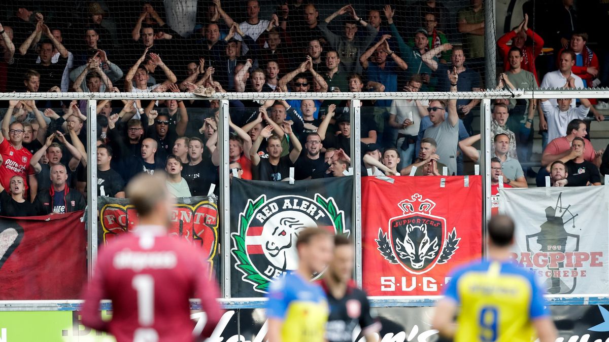 Twente-supporters opgepakt na onderlinge vechterij bij duel tegen Cambuur - Omrop Fryslân