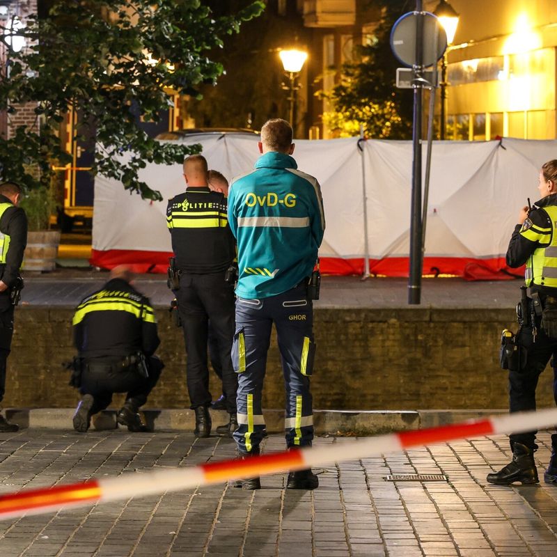 Overleden persoon aangetroffen in stadsgracht Leeuwarden: politie sluit ...