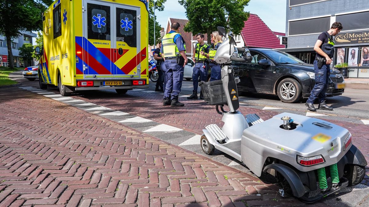 Scootmobieler gewond na botsing met auto in Emmen - RTV Drenthe