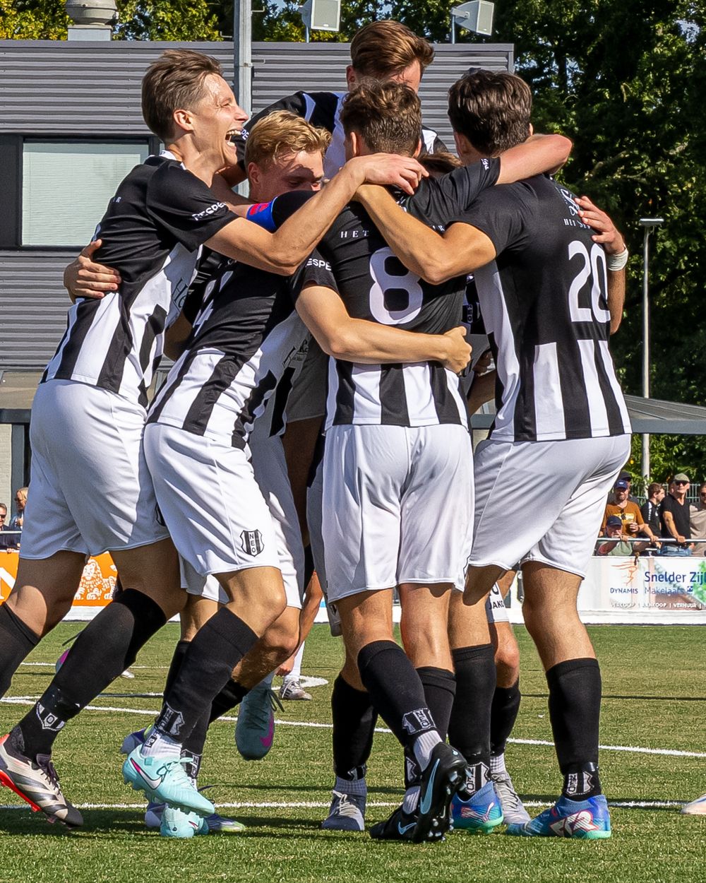 NEO op rozen in nacompetitie, Heino en DETO spelen doelpuntloos gelijk ...