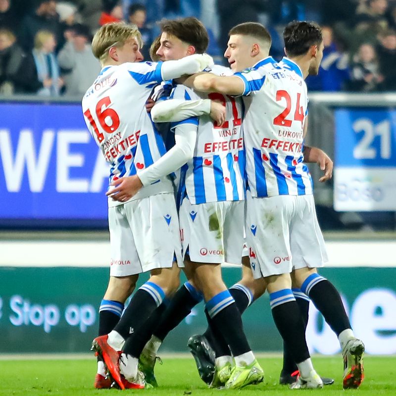 Heerenveen pakt punt in spektakelstuk tegen Twente | Cambuur met Afolabi in de basis - Omrop Fryslân
