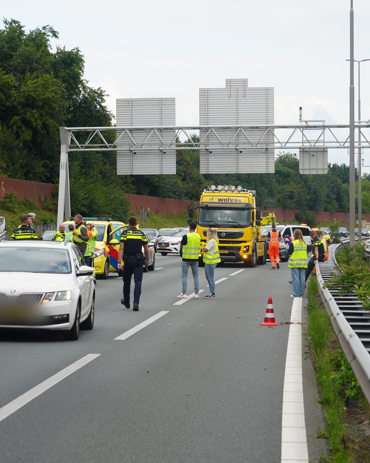 112 Nieuws: Hevig ongeval op A28 bij Zwolle - Oost