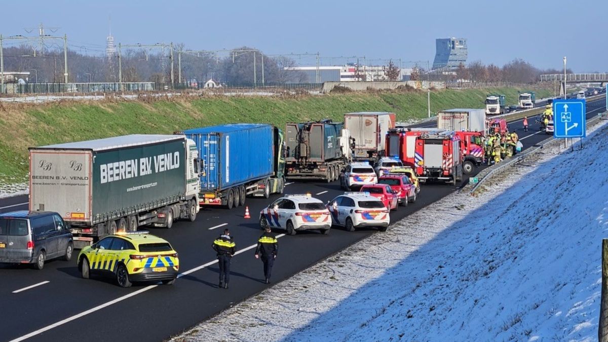 Vrouw overleden na zwaar ongeval op A73 - L1 Nieuws