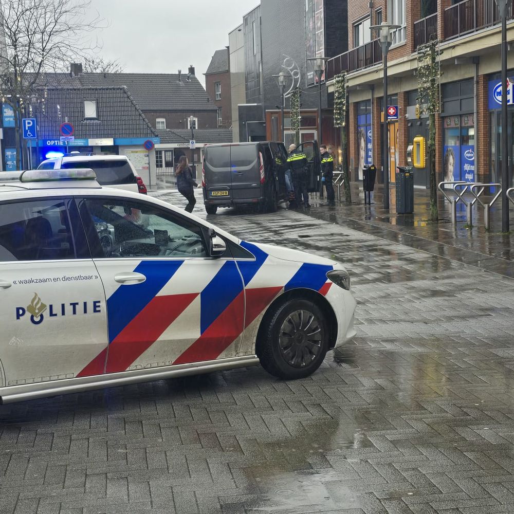 Persoon gewond bij gewelddadige diefstal in Panningen: verdachte aangehouden - L1 Nieuws