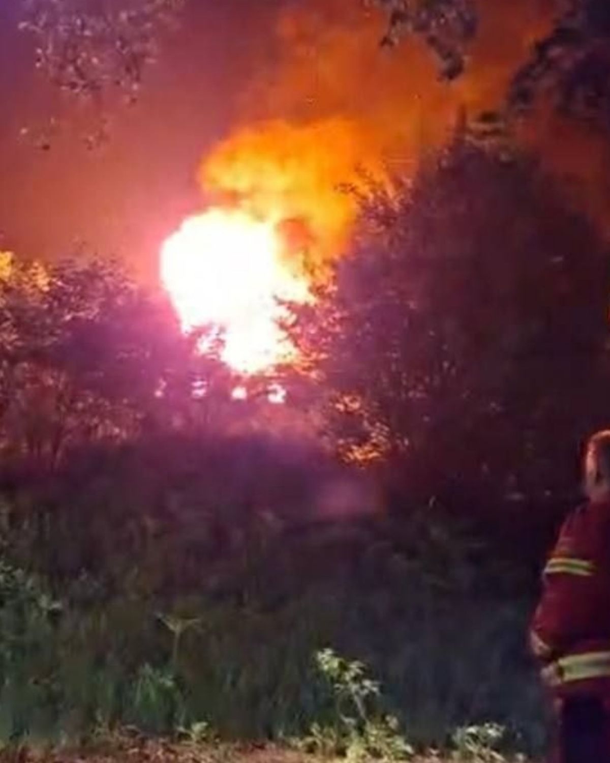 112-nieuws: Woning in Sellingen onbewoonbaar verklaard na brand - RTV Noord