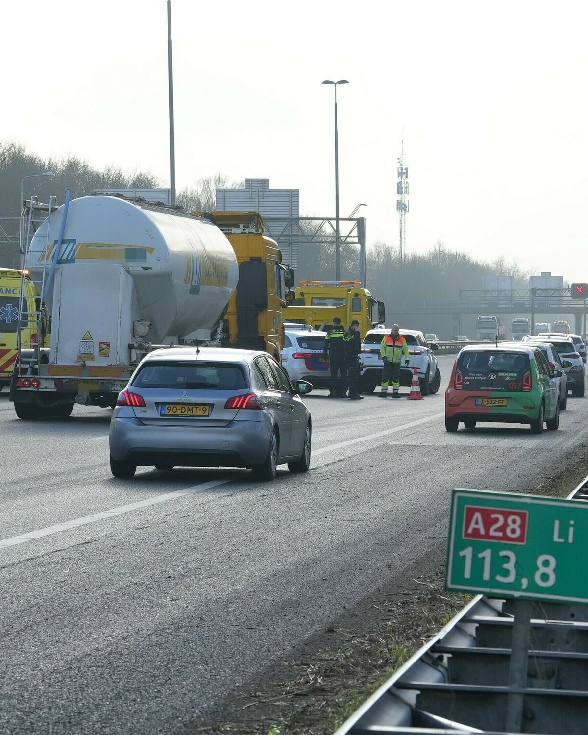 Auto en vrachtwagen botsen op A28 bij Lankhorst - RTV Drenthe