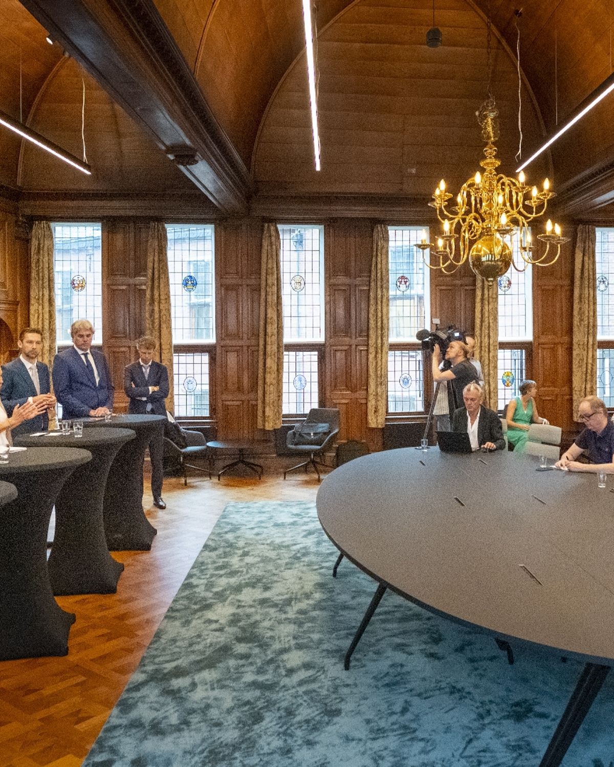 Groningen krijgt drie nieuwe bestuurders waarvan één nu al excuses ...