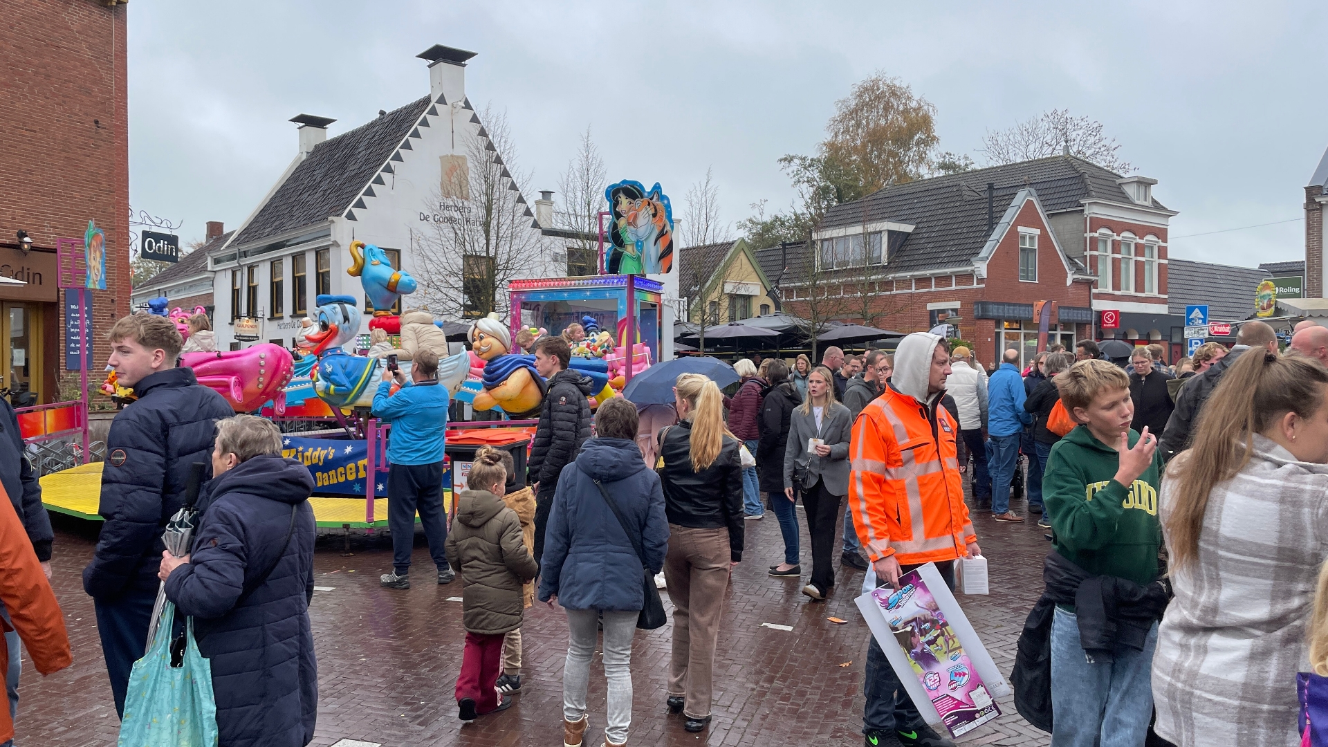 Wat doet de zus van Neil Young in Zuidhorn? - RTV Noord