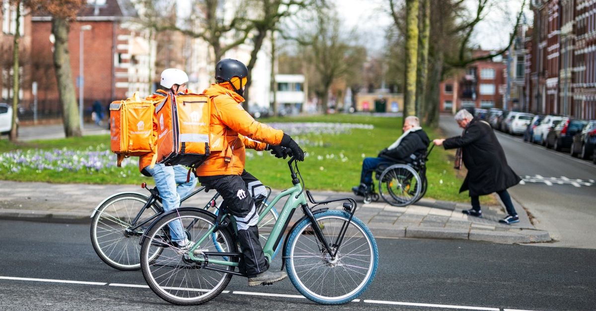 Lopend Vuur: Uit eten gaan is mij te duur geworden - RTV Noord