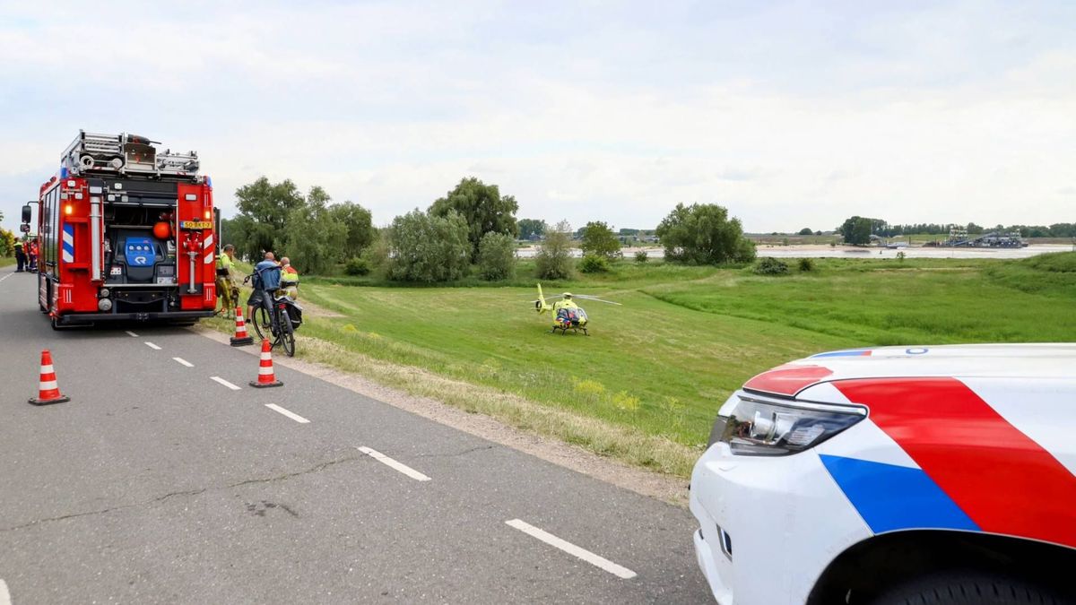 Voetbalsupporters slaags • wielrenner valt - Omroep Gelderland