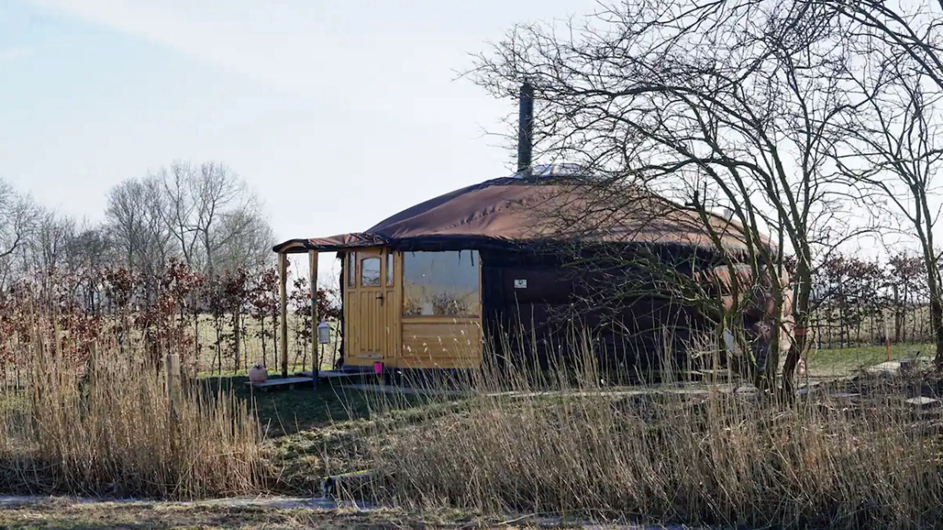 Een iglo van stro, yurt of bubbel: zo heb je nog nooit overnacht in ...