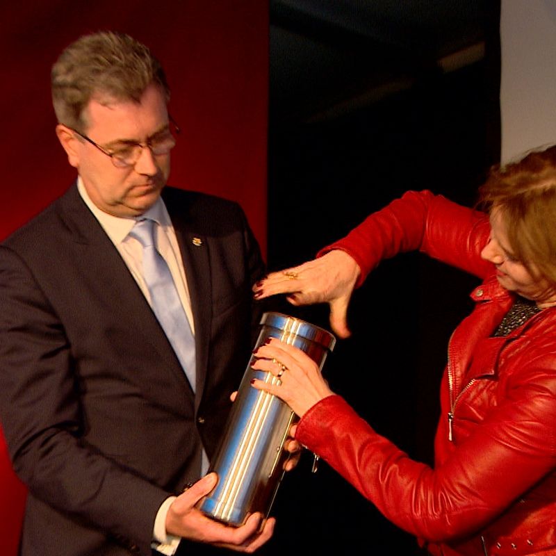 Tractaatweg nu ook officieel geopend - Omroep Zeeland