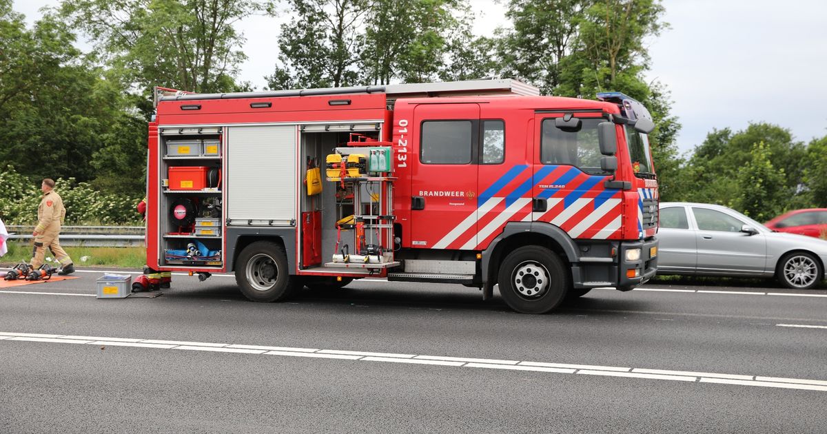 112-nieuws: Auto belandt op zijkant op A7 bij Kolham • Ongeval tussen ...