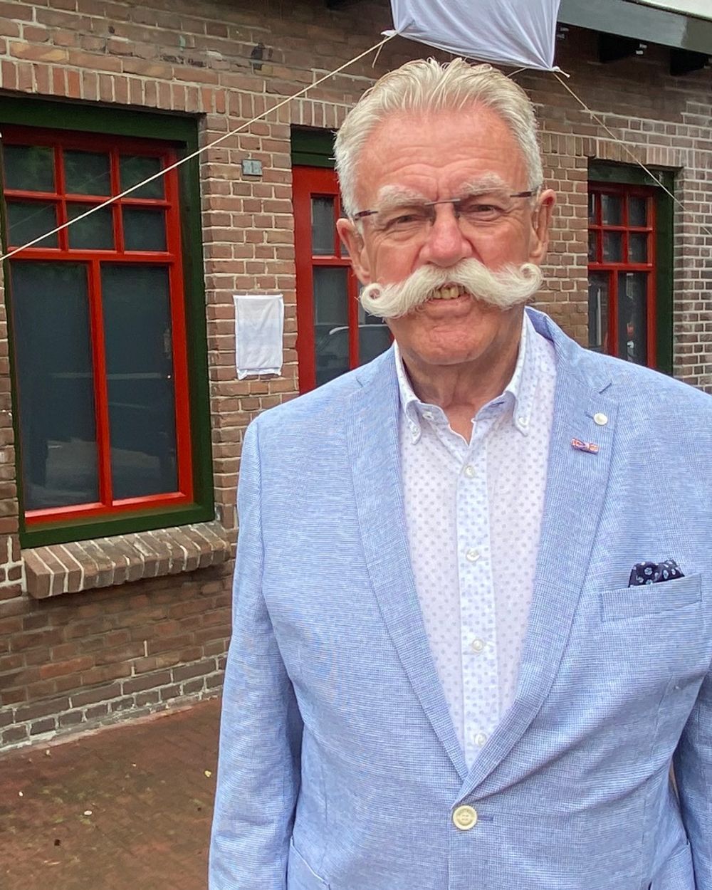 Hoe een simpele vraag zorgde voor een opgeknapt wachtlokaal - Omroep ...