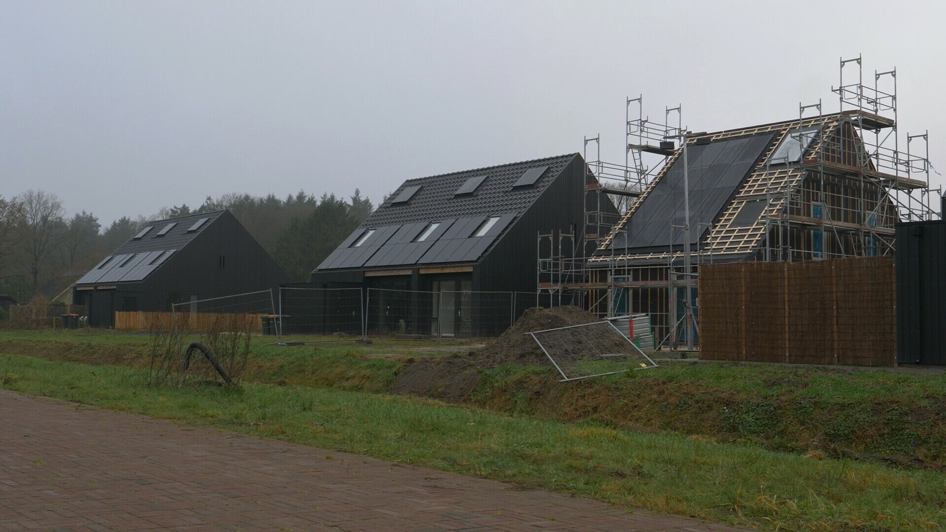 Starters Vledder hebben hun eigen huis gebouwd: 'Je doet het voor de ...