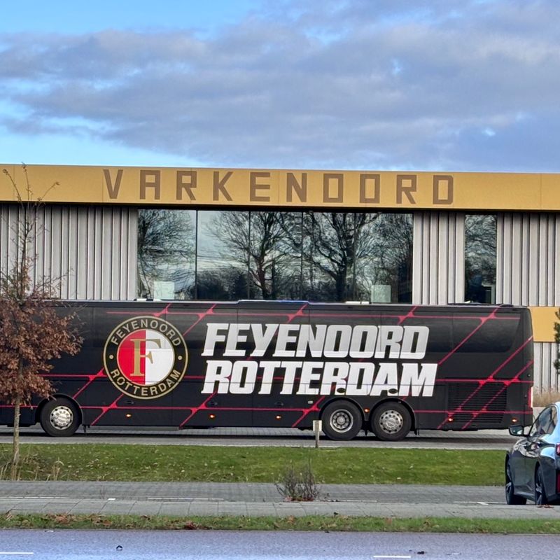 Derde verdachte opgepakt voor explosie spelersbus Feyenoord - Rijnmond Derde verdachte opgepakt voor explosie spelersbus Feyenoord - Rijnmond
