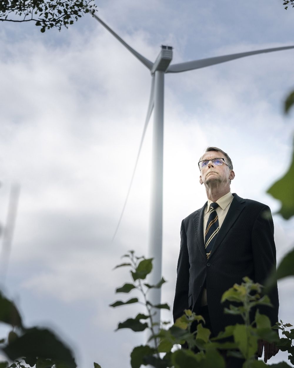 Jan Nieboer krijgt in hoger beroep 6 maanden cel voor ‘windmolenterreur’; gaat tegen de ...