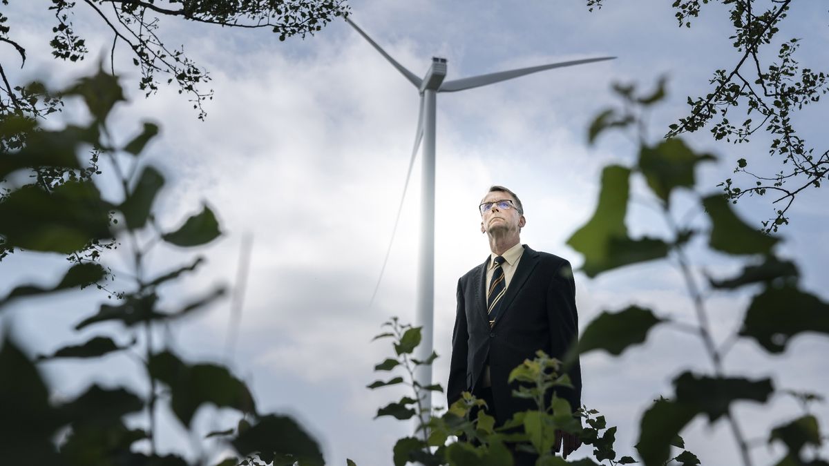Jan Nieboer krijgt in hoger beroep 6 maanden cel voor ‘windmolenterreur’; gaat tegen de ...