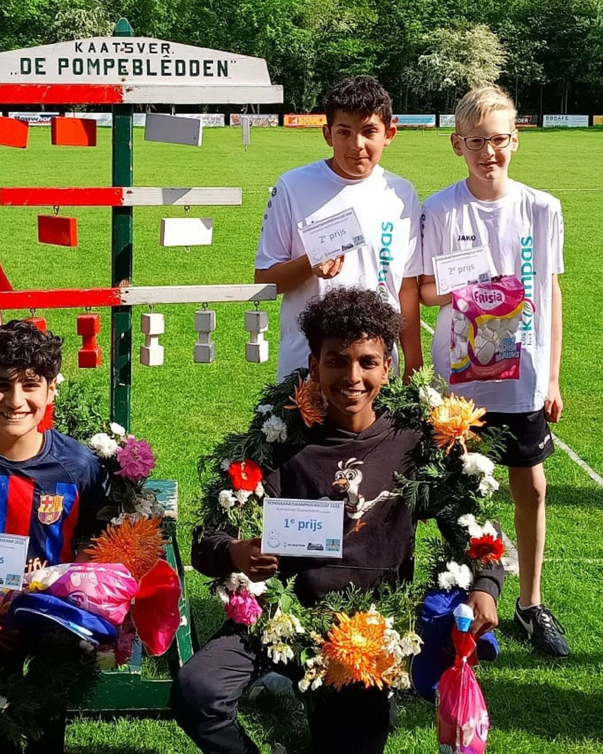Het kaatsen krijgt voet aan de grond bij kinderen in Heerenveen ...