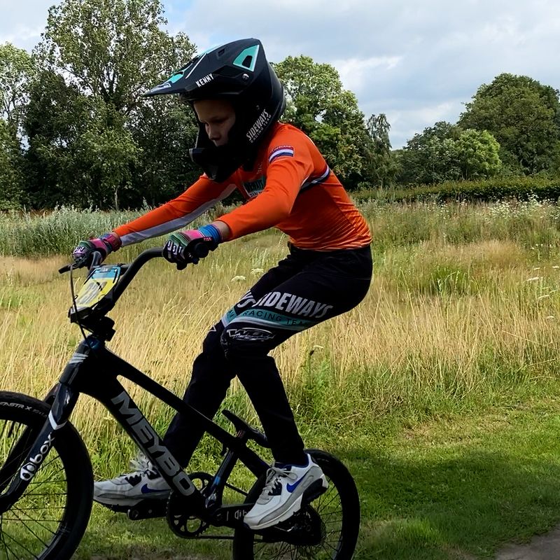Lyam (10) uit Hengelo naar WK BMX in Glasgow: 'later wil ik graag naar ...