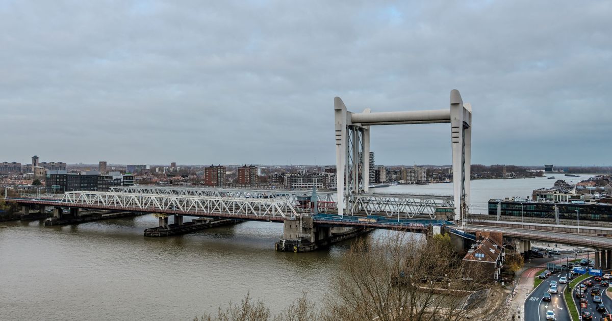 Deze brug is versleten: zwaar verkeer mag er niet meer over tot 2030 ...