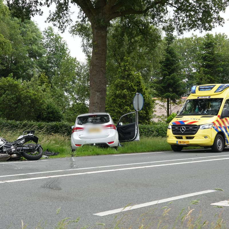Motorrijder overleden bij aanrijding Heemserveen - Oost