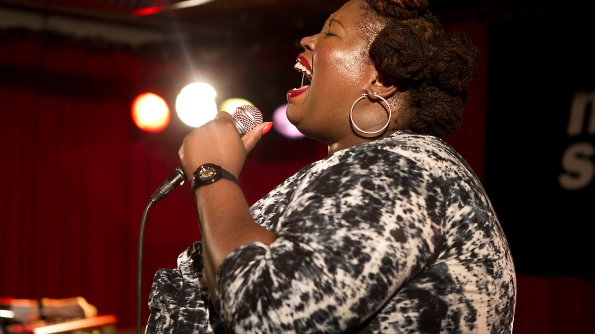 Shirma Rouse is zeker: 'Eurovisie Songfestival naar Rotterdam!' - Rijnmond