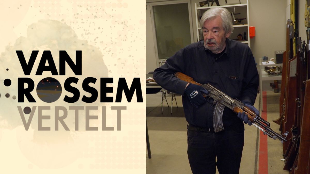 Maarten van Rossem krijgt unieke rondleiding in depot Militair Museum ...